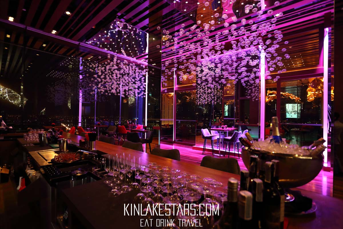 ครั้งแรกในไทยกับตู้กดแชมเปญ Moët และแชมเปญเรืองแสงต้อนรับปีมะหมา ณ ...